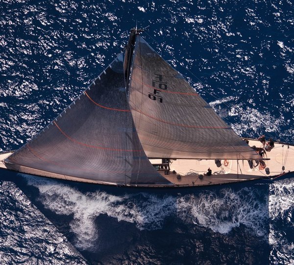 Superyacht FIREFLY by Hoek Design launched — Yacht Charter & Superyacht ...